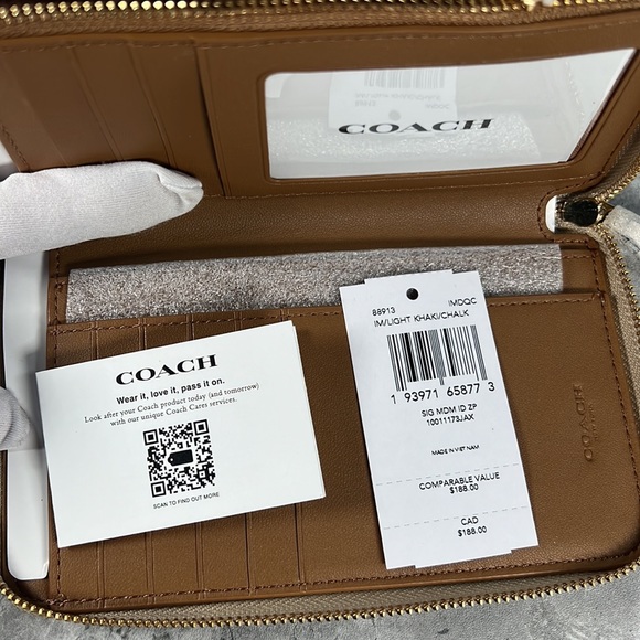 Coach | Bags | Coach Medium Id Zip Wallet In Signature Canvas Gold ...